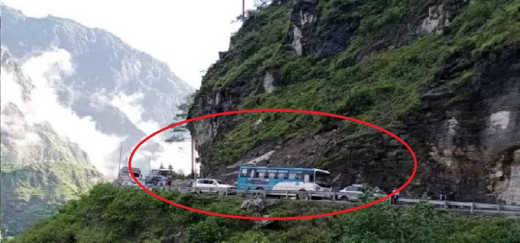 Highlight : बड़ी खबर : यमुना घाटी में भारी बारिश का कहर, यमुनोत्री ...